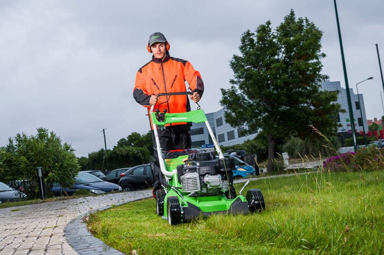 Viking Lawnmowers For Sale Cork | Douglas Forest & Garden